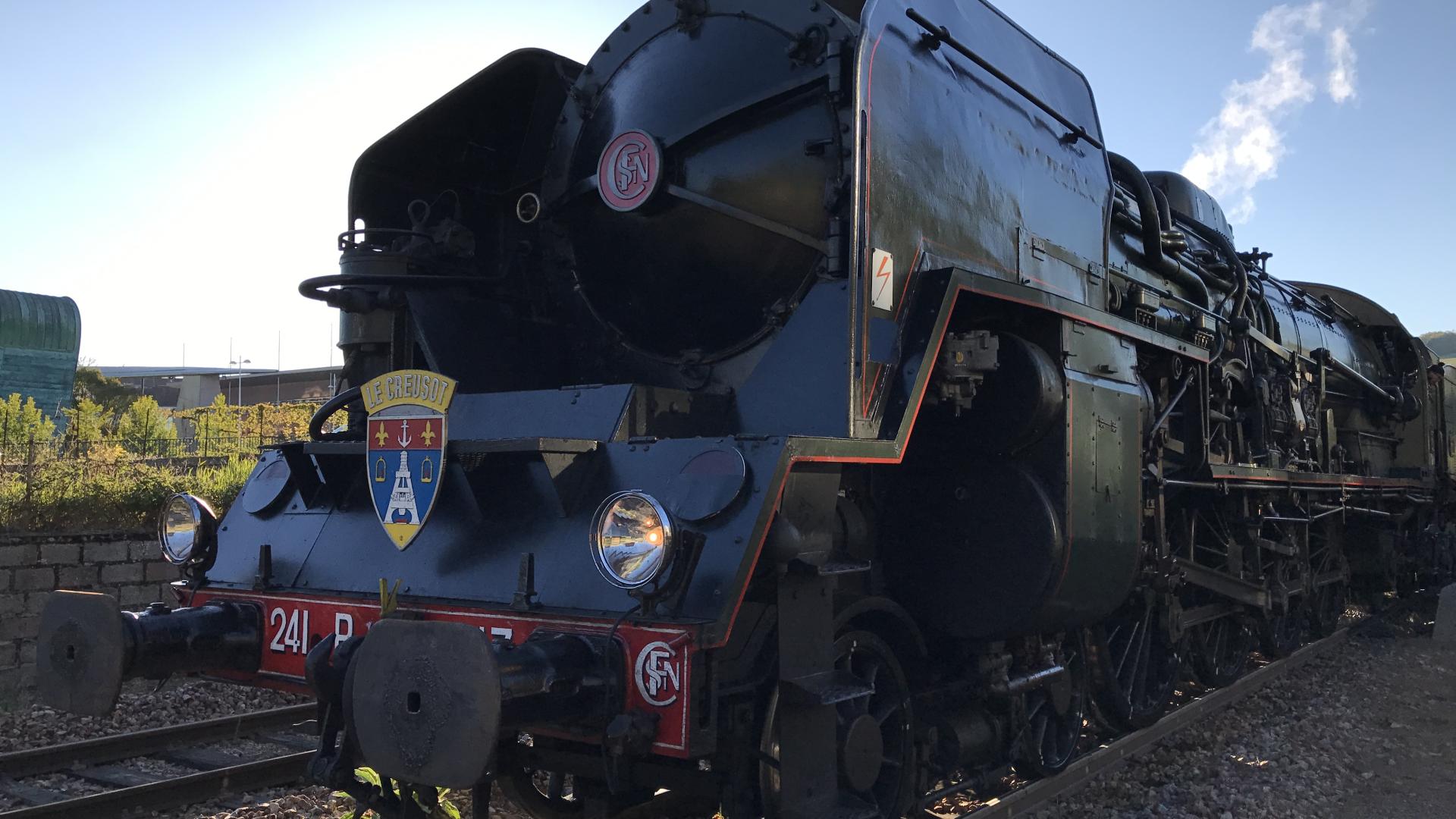 The 241 P 17 locomotive, princess of Le Creusot | Creusot Montceau ...